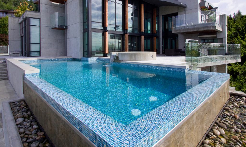 Glass Tile in Swimming Pools | ALKA POOL