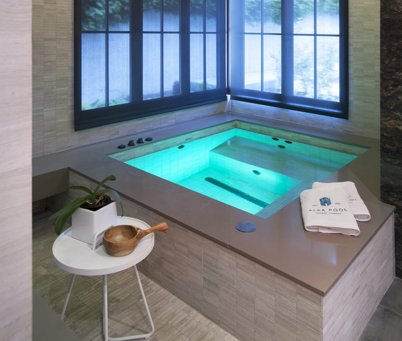 Hot Tubs Spas In Burnaby Vancouver And Bc Alka Pool