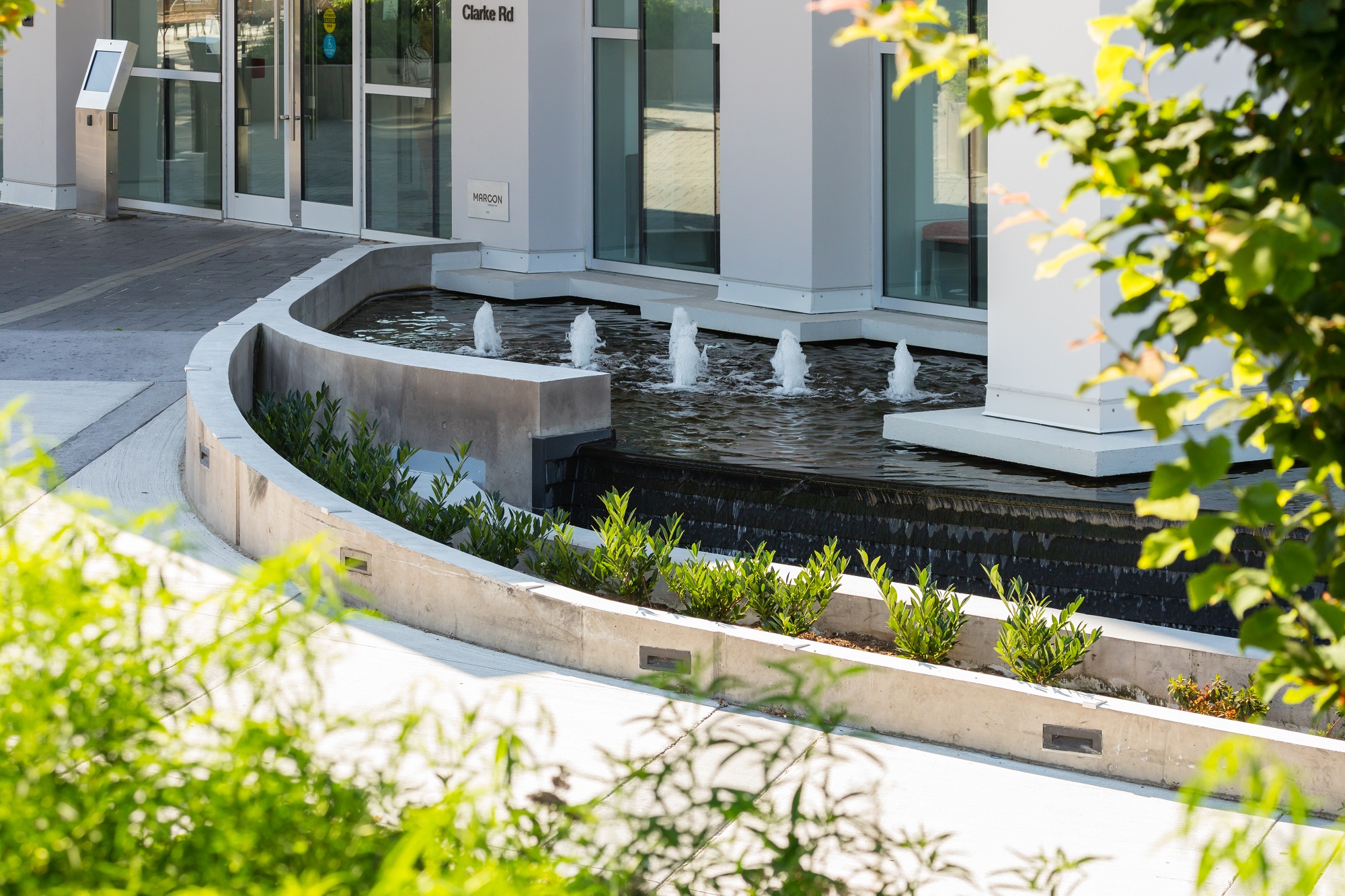 The Curved Water Feature Alka Pool